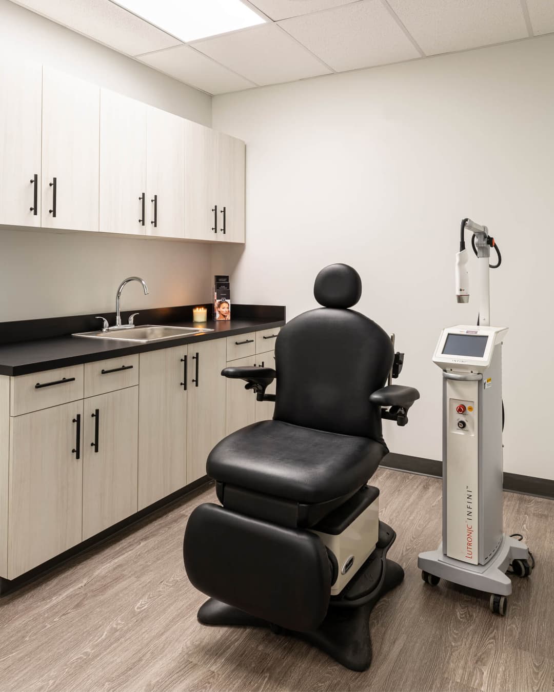 Office Gallery - St. Petersburg Skin & Laser Modern Medical Facility